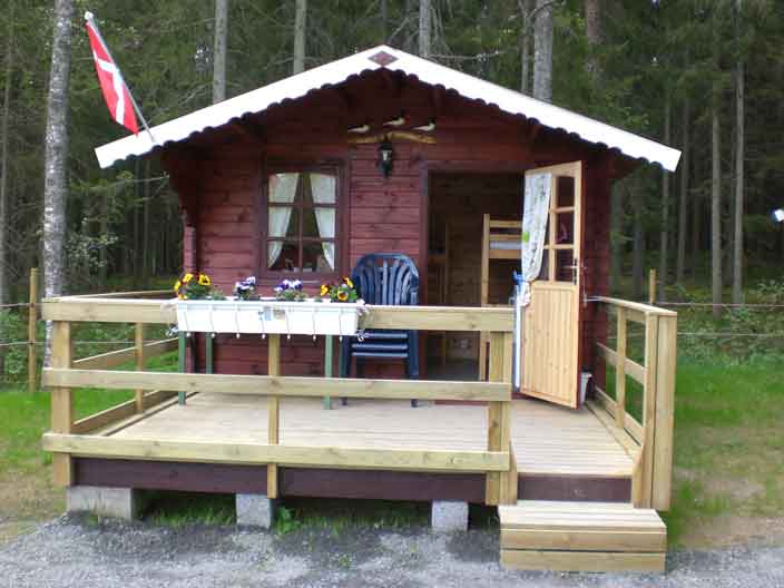 Skogslund Camping. Campingstugor och tältplats. Nya camping mitt i ...